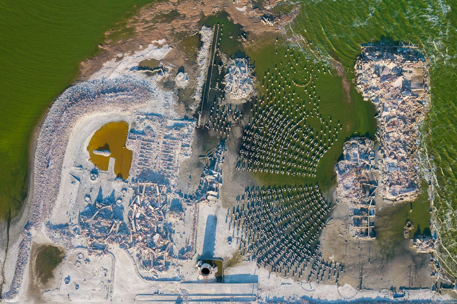 La vieja y la nueva Miramar de Ansenuza, desde el aire y desde la base